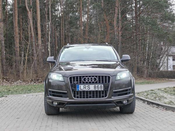 Brown Audi Q7 2013 in Vilnius, with an engine capacity of 4.20 L and mileage of 285 thousand km for 15500 €, photo 2 on AUTOMOTO.COM.LV