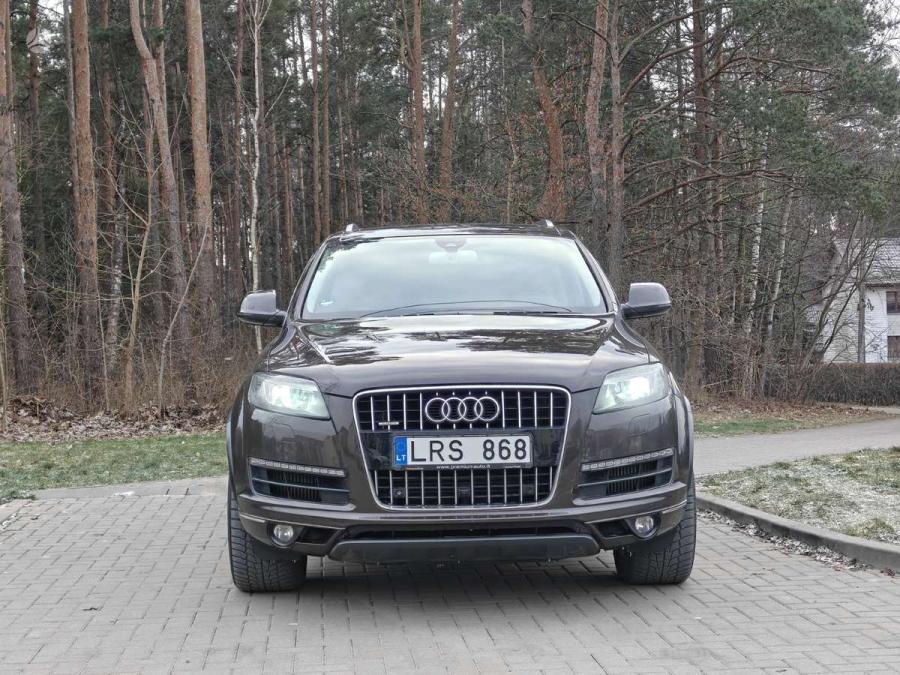 Brown Audi Q7 2013 in Vilnius, with an engine capacity of 4.20 L and mileage of 285 thousand km for 15500 €, photo 2 on AUTOMOTO.COM.LV