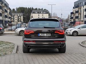 Brown Audi Q7 2013 in Vilnius, with an engine capacity of 4.20 L and mileage of 285 thousand km for 15500 €, photo 6 on AUTOMOTO.COM.LV