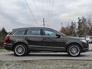 Brown Audi Q7 2013 in Vilnius, with an engine capacity of 4.20 L and mileage of 285 thousand km for 15500 €, photo 8 on AUTOMOTO.COM.LV