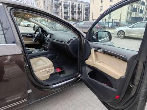 Brown Audi Q7 2013 in Vilnius, with an engine capacity of 4.20 L and mileage of 285 thousand km for 15500 €, photo 24 on AUTOMOTO.COM.LV