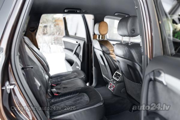 Brown Audi Q7 2013 in Tallinn, with an engine capacity of 3.00 L and mileage of 257 thousand km for 11990 €, photo 11 on AUTOMOTO.COM.LV