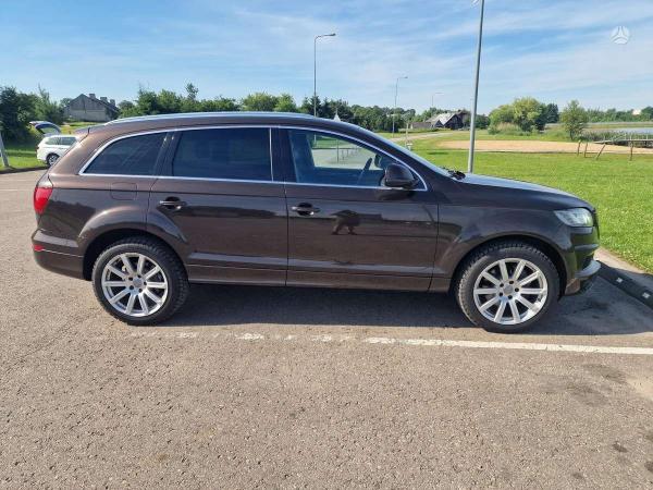 Brown Audi Q7 2014 in Salcininkai, with an engine capacity of 2.97 L and mileage of 215 thousand km for 14999 €, photo 4 on AUTOMOTO.COM.LV