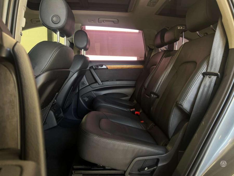 Brūns Audi Q7 2014 Viļņa, ar dzinēja tilpumu 2.97 L un nobraukumu 426 tūkst. km par 9500 €, foto 30 vietnē AUTOMOTO.COM.LV