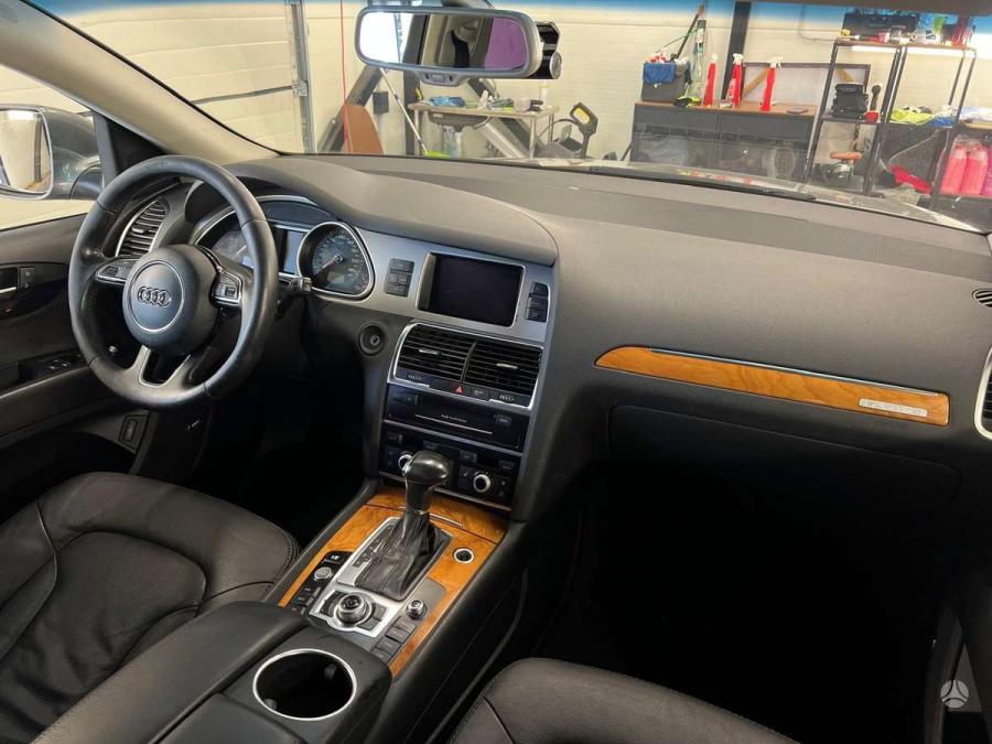 Brūns Audi Q7 2014 Viļņa, ar dzinēja tilpumu 2.97 L un nobraukumu 426 tūkst. km par 9500 €, foto 36 vietnē AUTOMOTO.COM.LV
