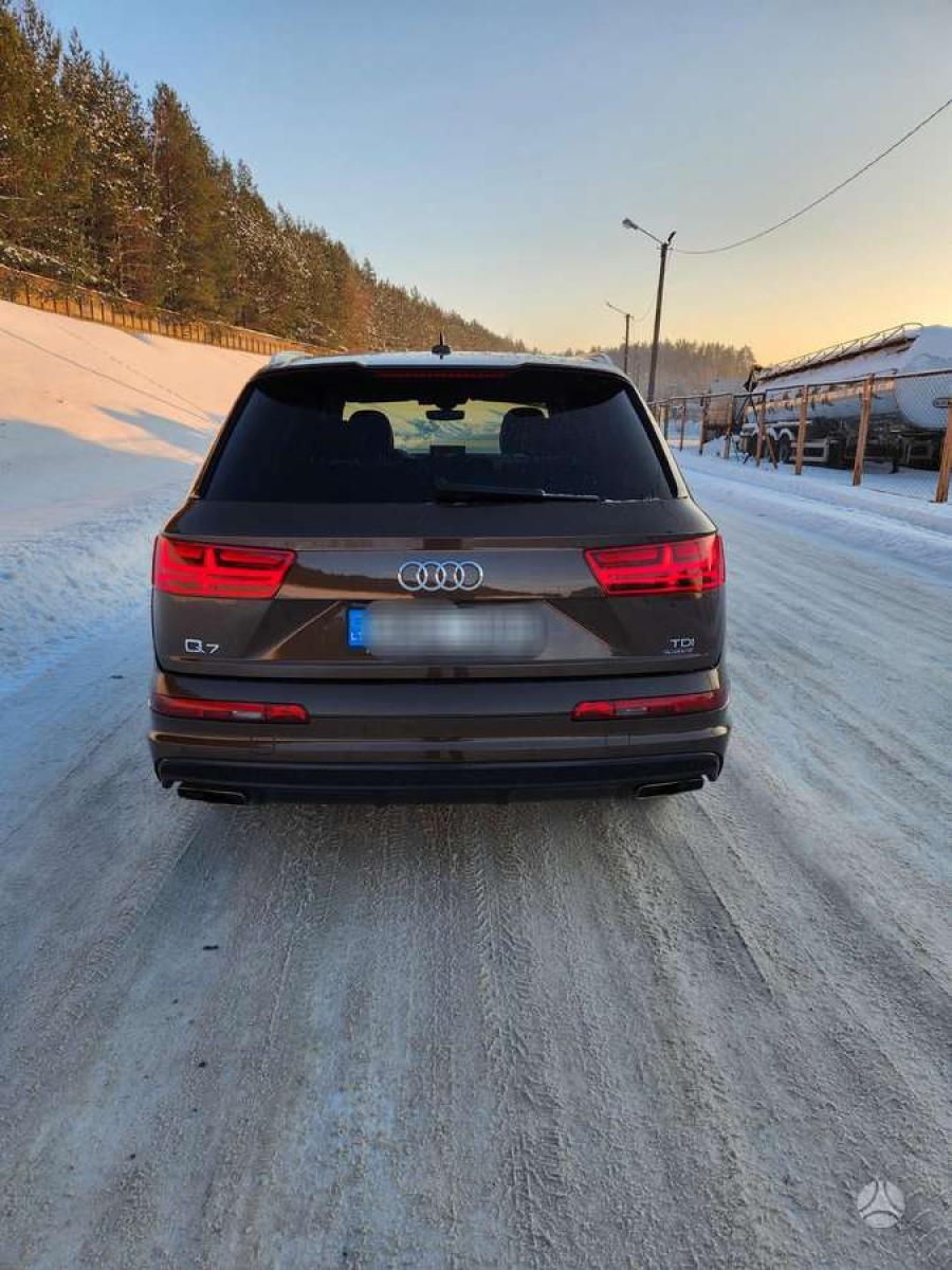 Brown Audi Q7 2015 in Vilnius, with an engine capacity of 2.97 L and mileage of 161 thousand km for 25999 €, photo 4 on AUTOMOTO.COM.LV
