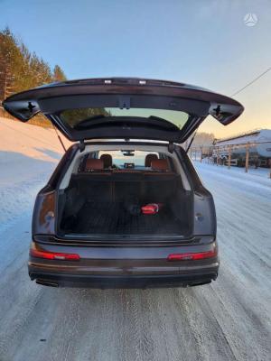 Brown Audi Q7 2015 in Vilnius, with an engine capacity of 2.97 L and mileage of 161 thousand km for 25999 €, photo 5 on AUTOMOTO.COM.LV