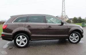 Brown Audi Q7 2015 in Kaunas, with an engine capacity of 3.00 L and mileage of 230 thousand km for 17900 €, photo 4 on AUTOMOTO.COM.LV