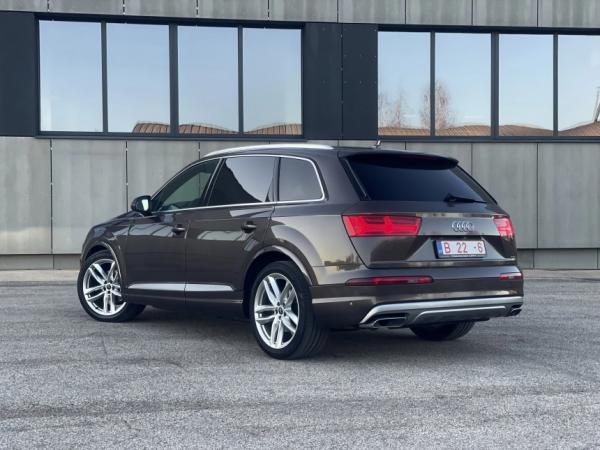 Brown Audi Q7 2015 in Riga, with an engine capacity of 3.00 L and mileage of 207 thousand km for 26490 €, photo 6 on AUTOMOTO.COM.LV