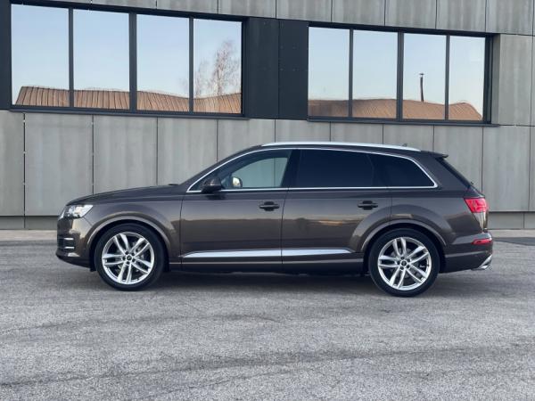 Brown Audi Q7 2015 in Riga, with an engine capacity of 3.00 L and mileage of 207 thousand km for 26490 €, photo 8 on AUTOMOTO.COM.LV