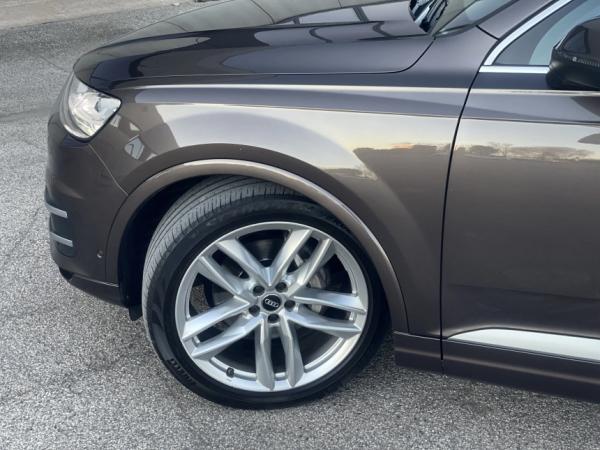 Brown Audi Q7 2015 in Riga, with an engine capacity of 3.00 L and mileage of 207 thousand km for 26490 €, photo 10 on AUTOMOTO.COM.LV