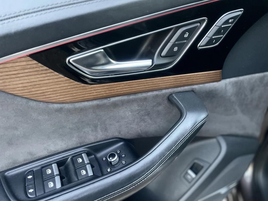 Brūns Audi Q7 2015 Rīga, ar dzinēja tilpumu 3.00 L un nobraukumu 207 tūkst. km par 26490 €, foto 18 vietnē AUTOMOTO.COM.LV