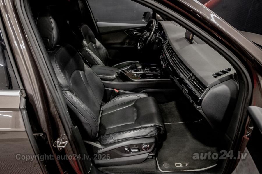 Brown Audi Q7 2015 in Parnu, with an engine capacity of 3.00 L and mileage of 297 thousand km for 20500 €, photo 11 on AUTOMOTO.COM.LV