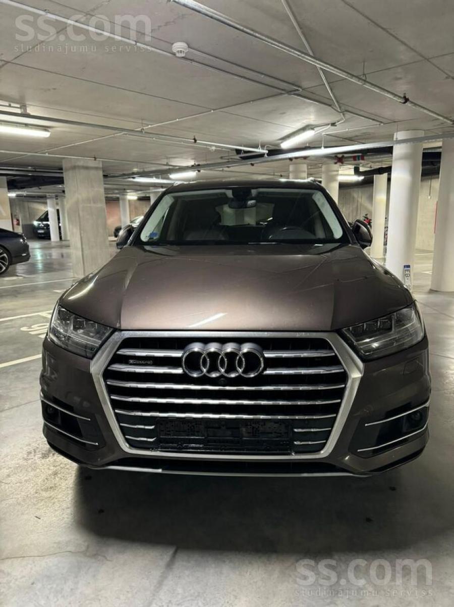 Brown Audi Q7 2016 in Riga, with an engine capacity of 3.00 L and mileage of 238 thousand km for 21500 €, photo 3 on AUTOMOTO.COM.LV
