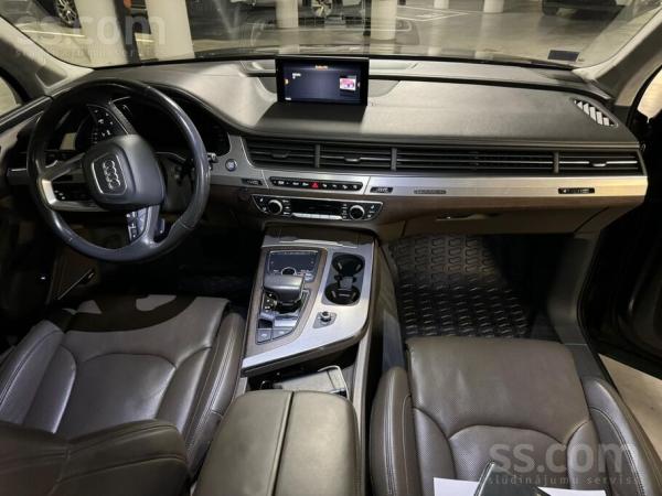 Brown Audi Q7 2016 in Riga, with an engine capacity of 3.00 L and mileage of 238 thousand km for 21500 €, photo 4 on AUTOMOTO.COM.LV