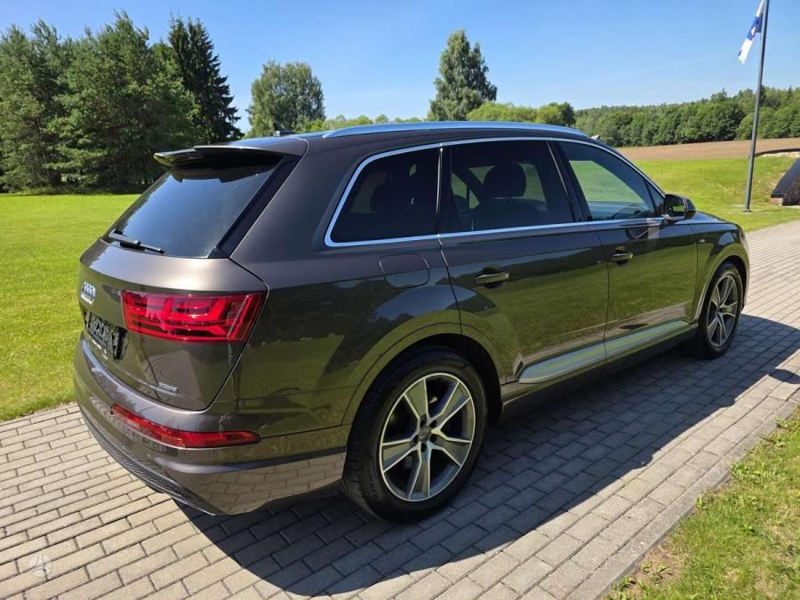 Brown Audi Q7 2016 in Telschi, with an engine capacity of 2.97 L and mileage of 320 thousand km for 21500 €, photo 10 on AUTOMOTO.COM.LV