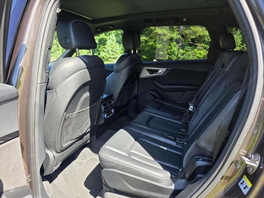 Brown Audi Q7 2016 in Telschi, with an engine capacity of 2.97 L and mileage of 320 thousand km for 21500 €, photo 31 on AUTOMOTO.COM.LV