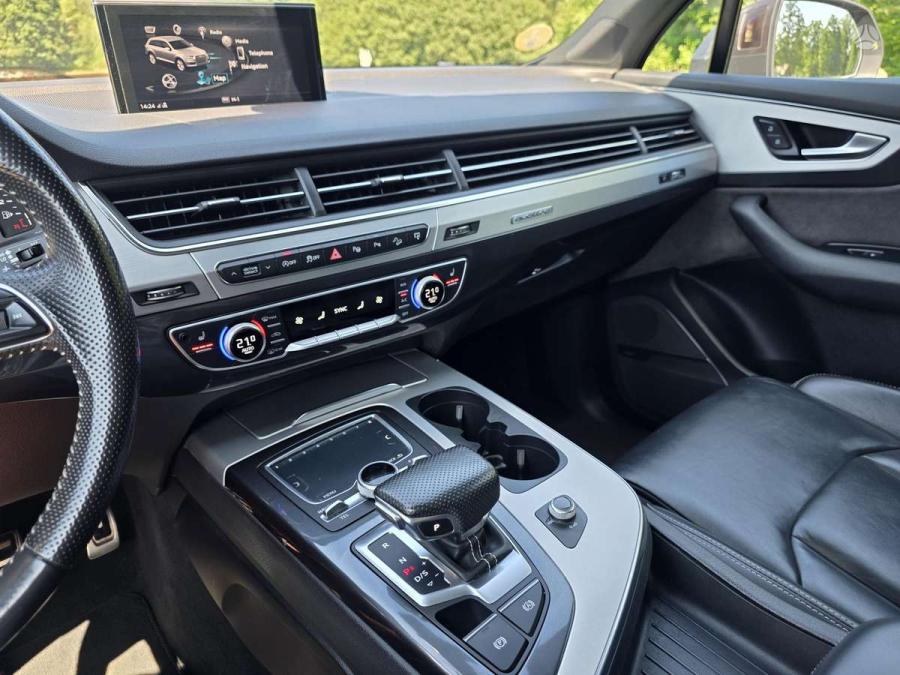 Brown Audi Q7 2016 in Telschi, with an engine capacity of 2.97 L and mileage of 320 thousand km for 21500 €, photo 42 on AUTOMOTO.COM.LV