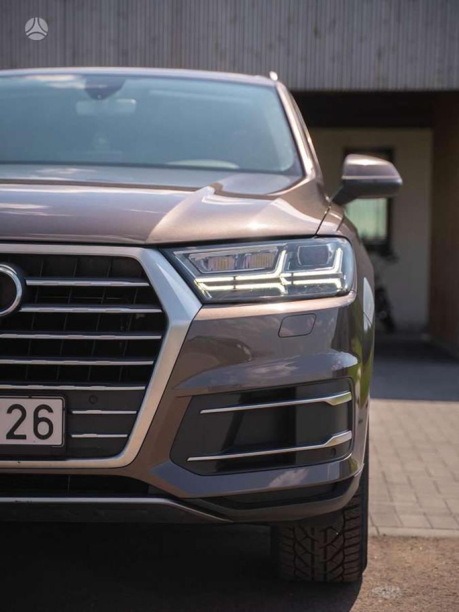 Brown Audi Q7 2016 in Mazeikiai, with an engine capacity of 2.97 L and mileage of 370 thousand km for 18800 €, photo 3 on AUTOMOTO.COM.LV