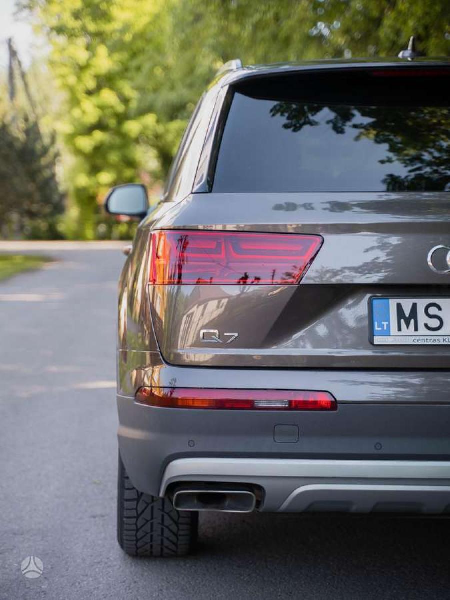 Brown Audi Q7 2016 in Mazeikiai, with an engine capacity of 2.97 L and mileage of 370 thousand km for 18800 €, photo 8 on AUTOMOTO.COM.LV