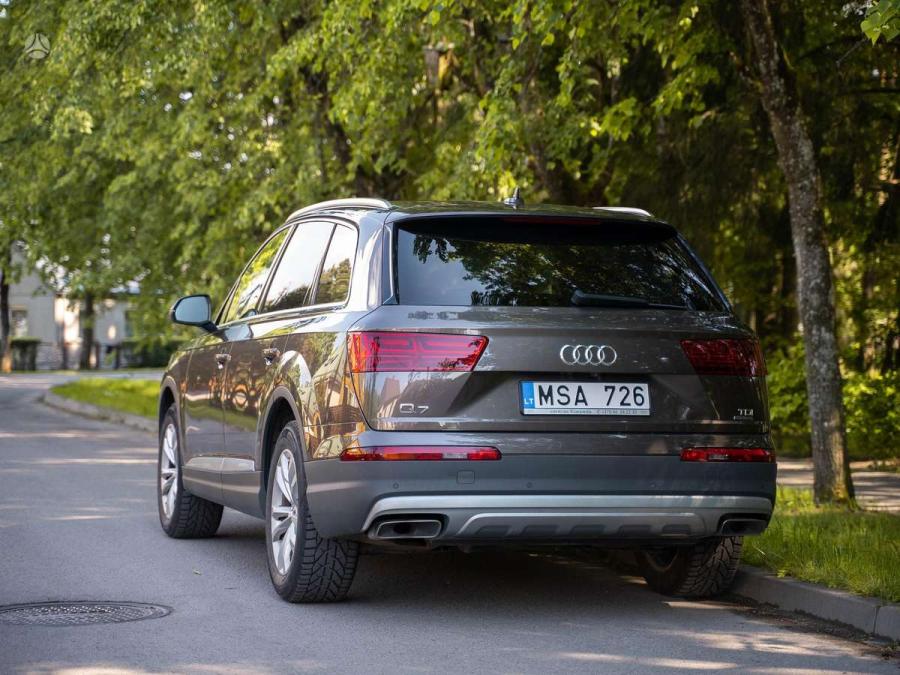 Brown Audi Q7 2016 in Mazeikiai, with an engine capacity of 2.97 L and mileage of 370 thousand km for 18800 €, photo 9 on AUTOMOTO.COM.LV