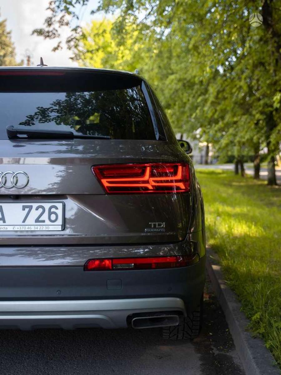 Brown Audi Q7 2016 in Mazeikiai, with an engine capacity of 2.97 L and mileage of 370 thousand km for 18800 €, photo 21 on AUTOMOTO.COM.LV