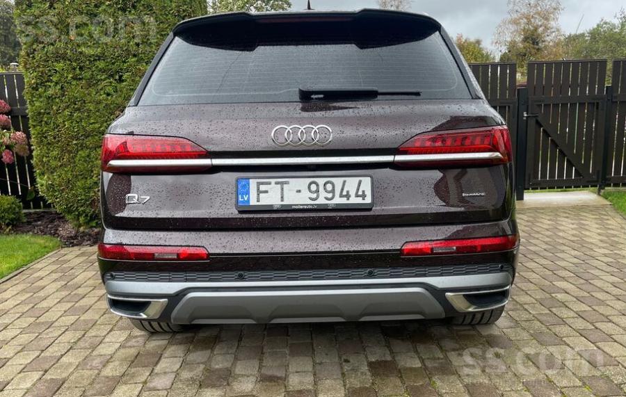 Brown Audi Q7 2020 in Liepaja, with an engine capacity of 3.00 L and mileage of 105 thousand km for 38500 €, photo 6 on AUTOMOTO.COM.LV