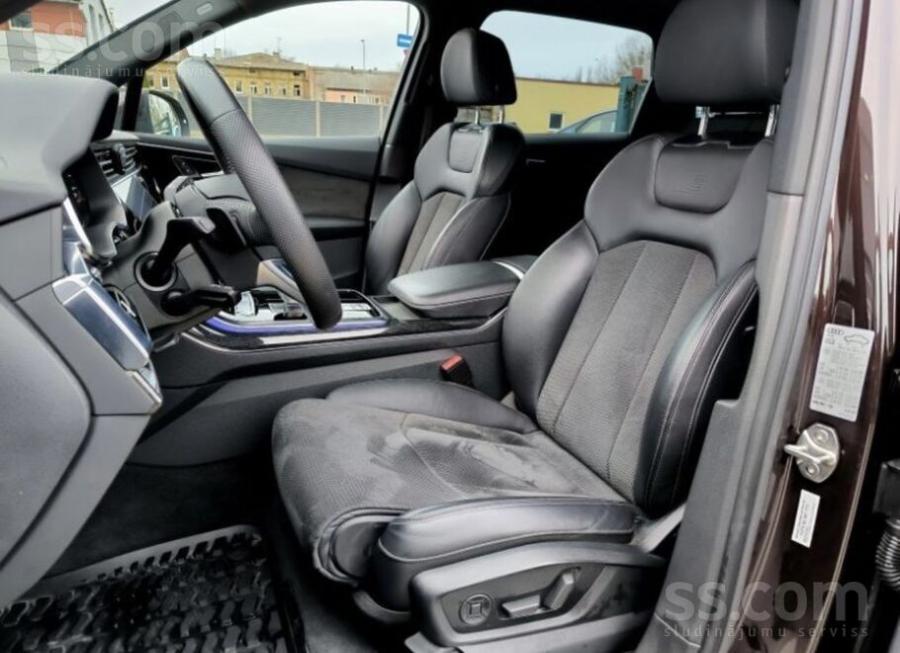 Brown Audi Q7 2020 in Liepaja, with an engine capacity of 3.00 L and mileage of 105 thousand km for 38500 €, photo 11 on AUTOMOTO.COM.LV