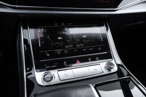 Brūns Audi Q7 2021 Mārupe, ar dzinēja tilpumu 3.00 L un nobraukumu 106 tūkst. km par 39050 €, foto 26 vietnē AUTOMOTO.COM.LV