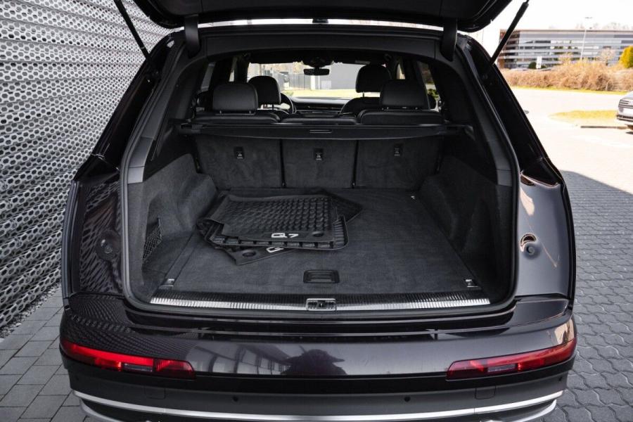Brūns Audi Q7 2021 Mārupe, ar dzinēja tilpumu 3.00 L un nobraukumu 106 tūkst. km par 39050 €, foto 31 vietnē AUTOMOTO.COM.LV