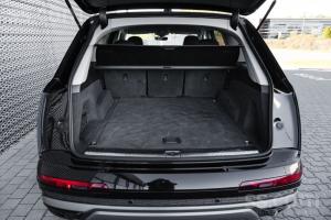 Brūns Audi Q7 2025 Rīga, ar dzinēja tilpumu 3.00 L un nobraukumu 13 tūkst. km par 58850 €, foto 32 vietnē AUTOMOTO.COM.LV
