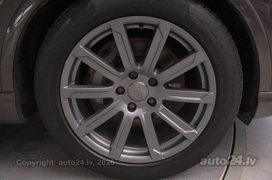 Brown Audi Q7 2018 in Tallinn, with an engine capacity of 3.00 L and mileage of 130 thousand km for 32990 €, photo 19 on AUTOMOTO.COM.LV