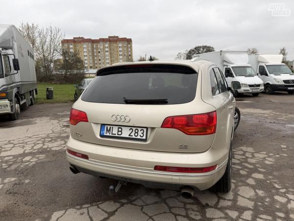 Audi Q7 2006 in Kaunas, with an engine capacity of 4.20 L and mileage of 350 thousand km for 2500 €, photo 3 on AUTOMOTO.COM.LV