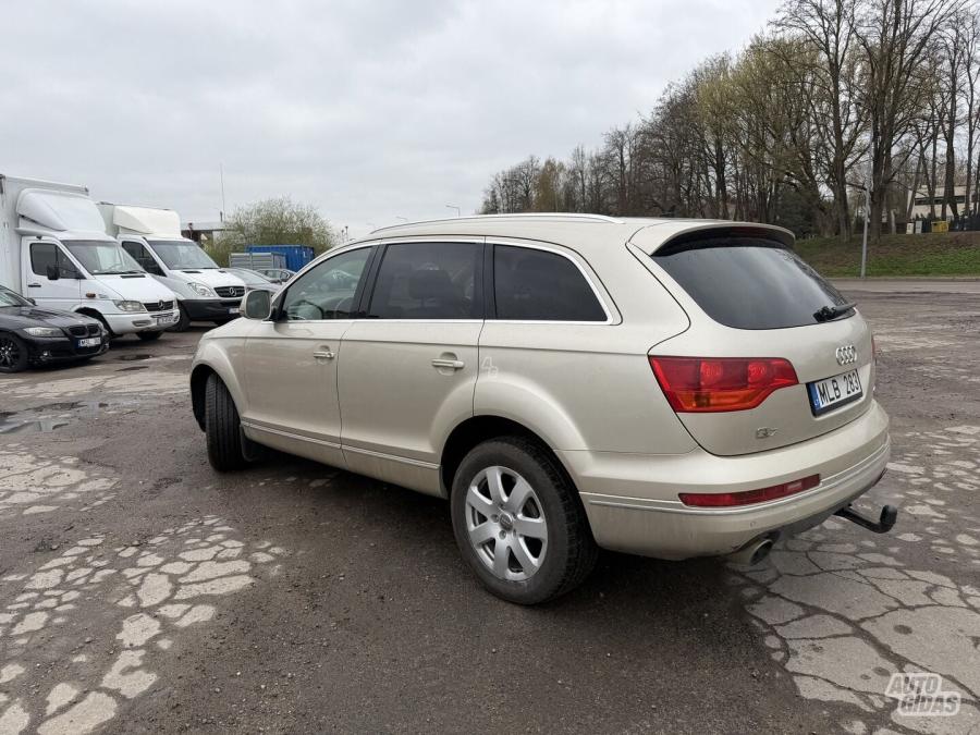 Audi Q7 2006 Kauņa, ar dzinēja tilpumu 4.20 L un nobraukumu 350 tūkst. km par 2500 €, foto 5 vietnē AUTOMOTO.COM.LV