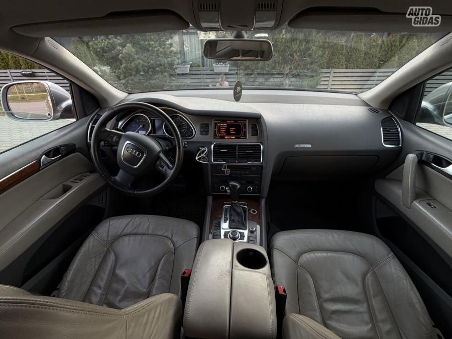 Audi Q7 2006 in Vilnius, with an engine capacity of 3.00 L and mileage of 380 thousand km for 4000 €, photo 16 on AUTOMOTO.COM.LV