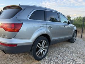 Audi Q7 2006 in Vilnius, with an engine capacity of 3.00 L and mileage of 380 thousand km for 3800 €, photo 10 on AUTOMOTO.COM.LV