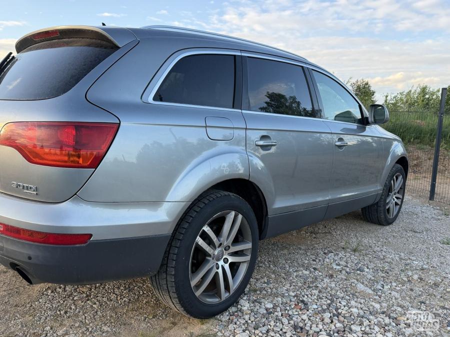Audi Q7 2006 in Vilnius, with an engine capacity of 3.00 L and mileage of 380 thousand km for 3800 €, photo 10 on AUTOMOTO.COM.LV