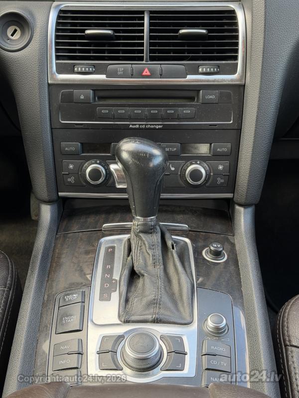Audi Q7 2006 Tallina, ar dzinēja tilpumu 3.00 L un nobraukumu 340 tūkst. km par 6400 €, foto 8 vietnē AUTOMOTO.COM.LV