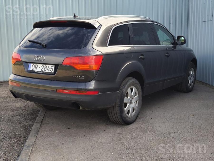 Audi Q7 2006 Ogre, ar dzinēja tilpumu 3.00 L un nobraukumu 0 tūkst. km par 3300 €, foto 5 vietnē AUTOMOTO.COM.LV