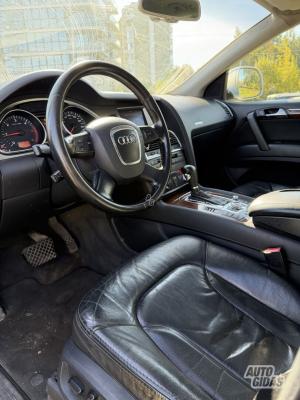 Audi Q7 2006 in Vilnius, with an engine capacity of 3.00 L and mileage of 400 thousand km for 2999 €, photo 7 on AUTOMOTO.COM.LV
