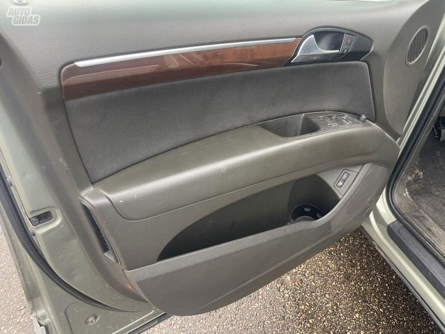 Audi Q7 2007 in Kaunas, with an engine capacity of 3.00 L and mileage of 286 thousand km for 5700 €, photo 14 on AUTOMOTO.COM.LV