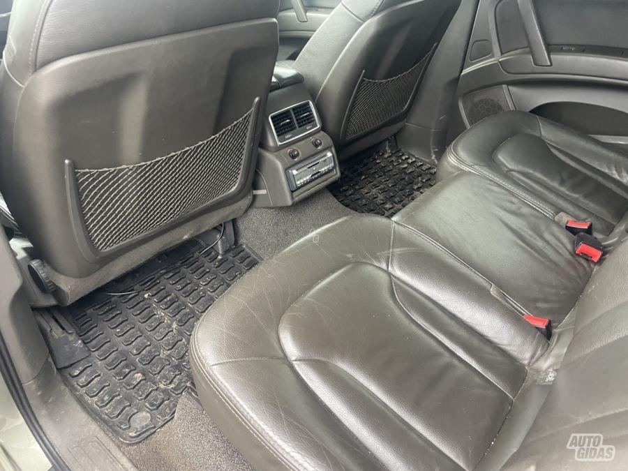 Audi Q7 2007 in Kaunas, with an engine capacity of 3.00 L and mileage of 286 thousand km for 5700 €, photo 19 on AUTOMOTO.COM.LV