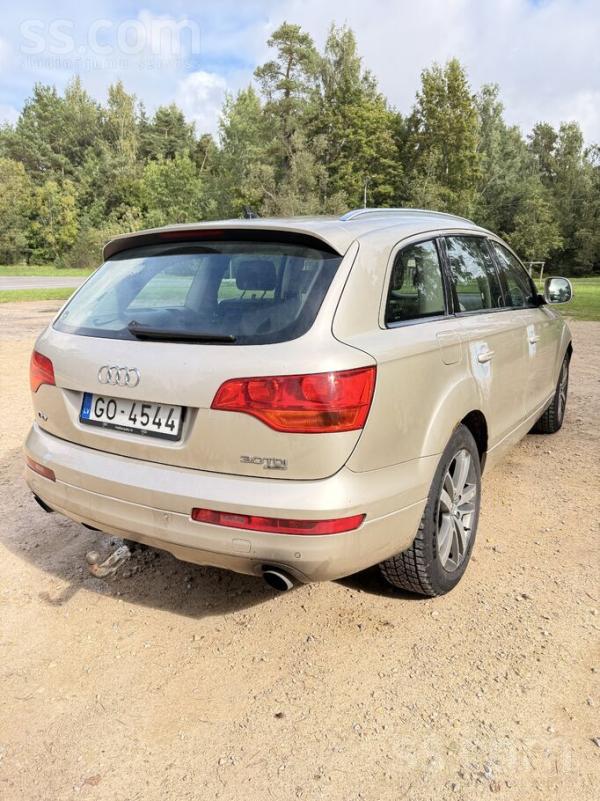 Audi Q7 2007 Rīga, ar dzinēja tilpumu 3.00 L un nobraukumu 514 tūkst. km par 2500 €, foto 4 vietnē AUTOMOTO.COM.LV