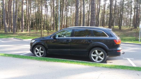 Audi Q7 2008 in Vilnius, with an engine capacity of 3.60 L and mileage of 325 thousand km for 9500 €, photo 4 on AUTOMOTO.COM.LV