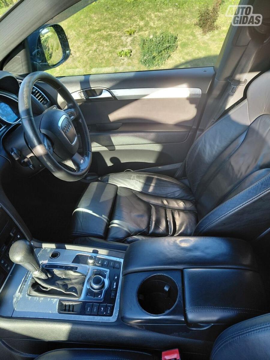 Audi Q7 2008 Marijampole, ar dzinēja tilpumu 4.20 L un nobraukumu 290 tūkst. km par 4195 €, foto 15 vietnē AUTOMOTO.COM.LV