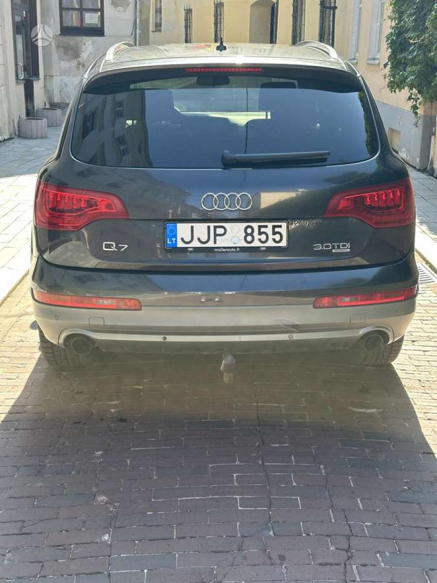 Audi Q7 2010 in Vilnius, with an engine capacity of 2.97 L and mileage of 280 thousand km for 7800 €, photo 5 on AUTOMOTO.COM.LV