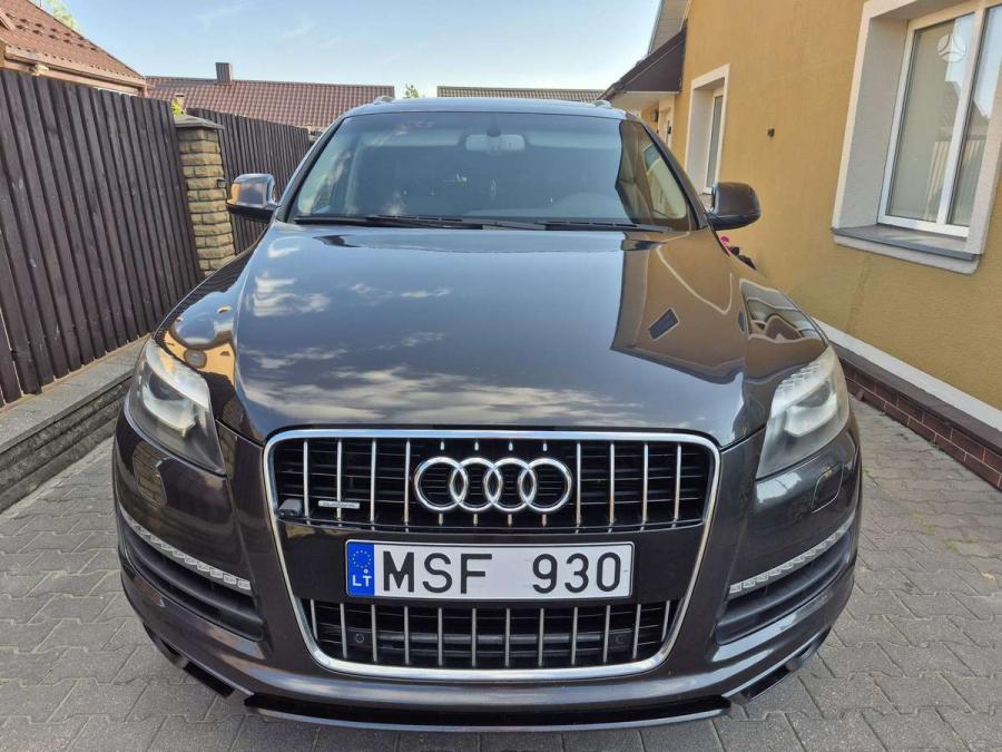 Audi Q7 2012 in Vilnius, with an engine capacity of 2.97 L and mileage of 390 thousand km for 8500 €, photo 3 on AUTOMOTO.COM.LV