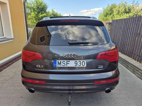 Audi Q7 2012 in Vilnius, with an engine capacity of 2.97 L and mileage of 390 thousand km for 8500 €, photo 5 on AUTOMOTO.COM.LV
