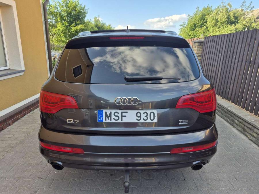 Audi Q7 2012 in Vilnius, with an engine capacity of 2.97 L and mileage of 390 thousand km for 8500 €, photo 6 on AUTOMOTO.COM.LV