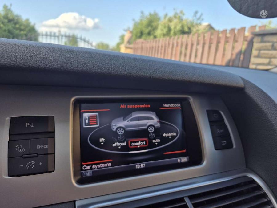 Audi Q7 2012 in Vilnius, with an engine capacity of 2.97 L and mileage of 390 thousand km for 8500 €, photo 26 on AUTOMOTO.COM.LV